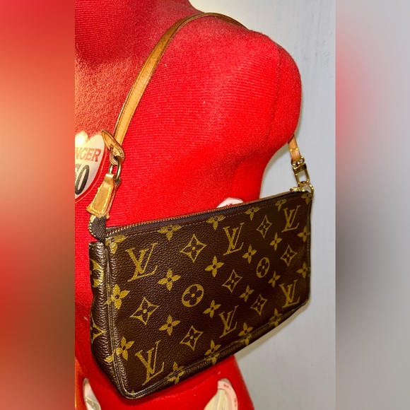 Louis Vuitton | Bags | Authentic Louis Vuitton Pochette Bag | Poshmark